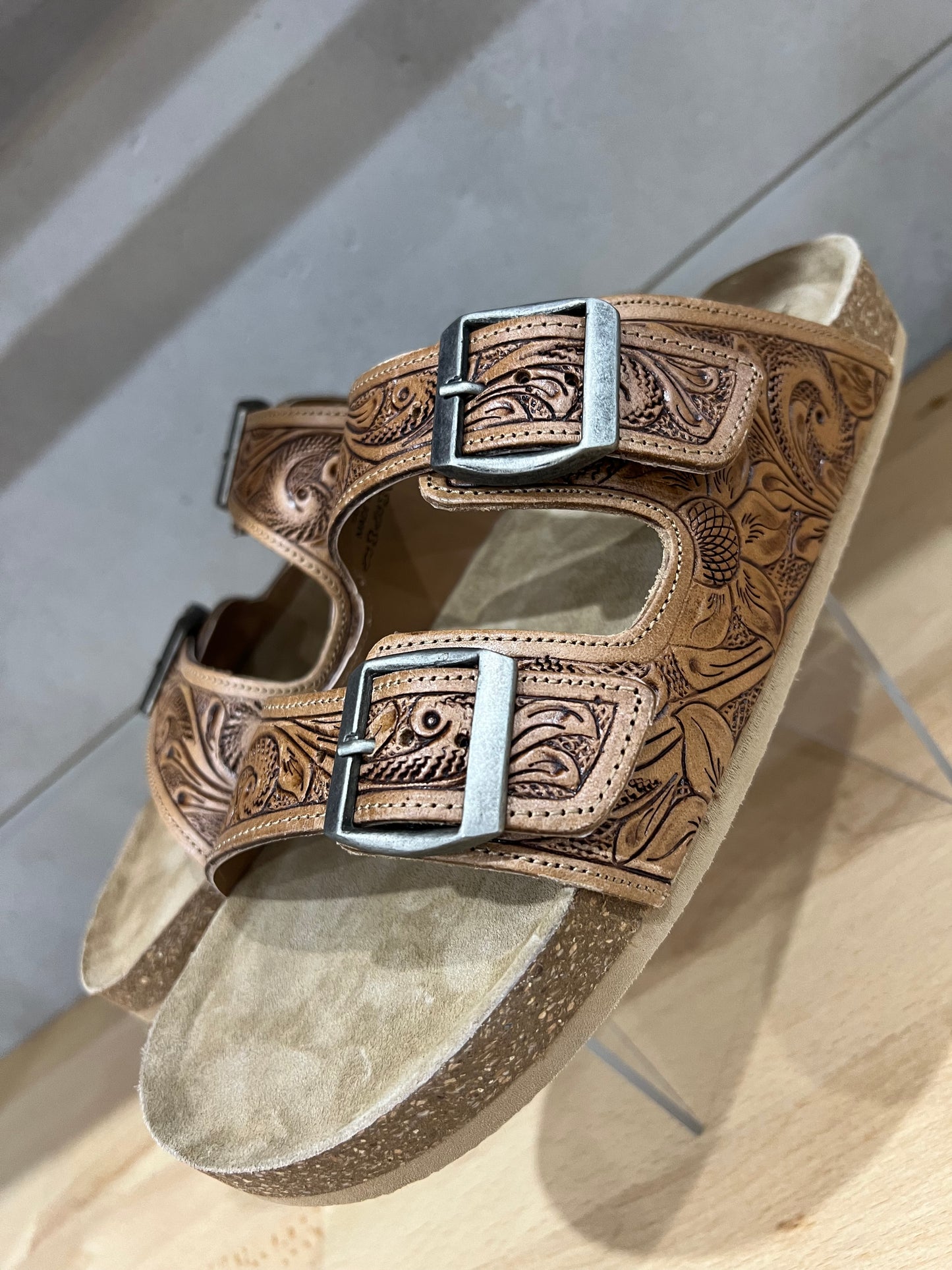 Footo Western Handtooled Sandal – Jodadi