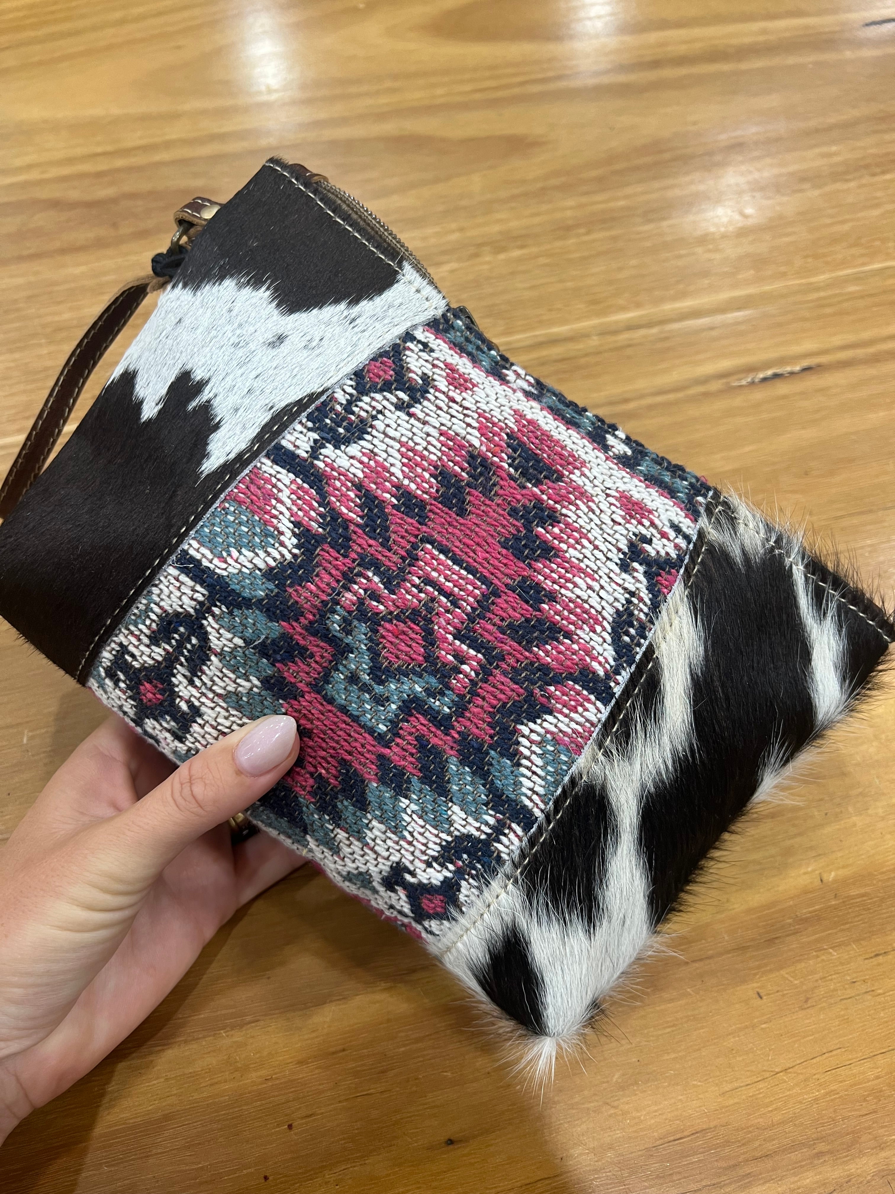Mia Pouch – Jodadi